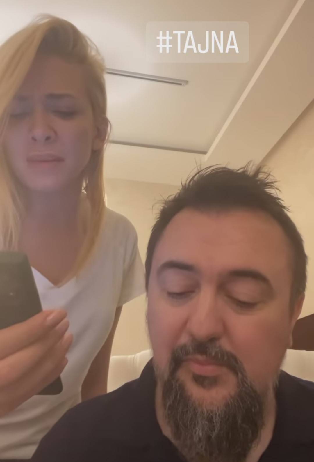 Milica Todorović se RASPLAKALA zbog svoje NOVE PESME - Paparazzo Milica Todorović se RASPLAKALA zbog svoje NOVE PESME - Paparazzo